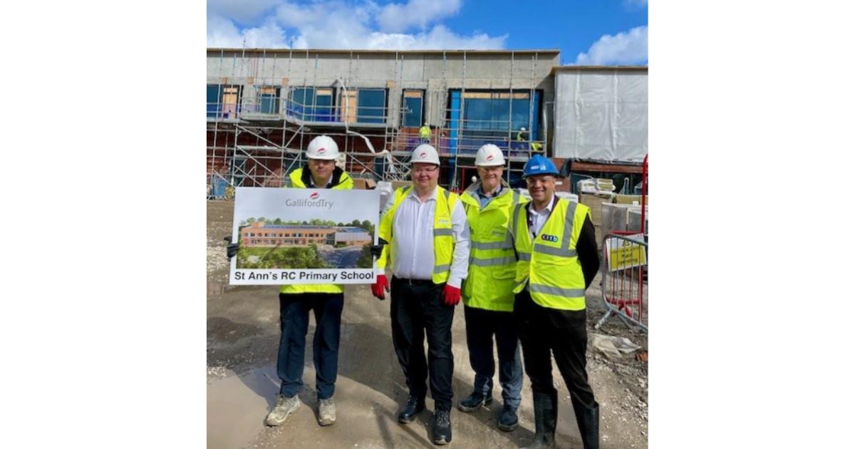 Andrew Western tours new Stretford school site - Andrew Western